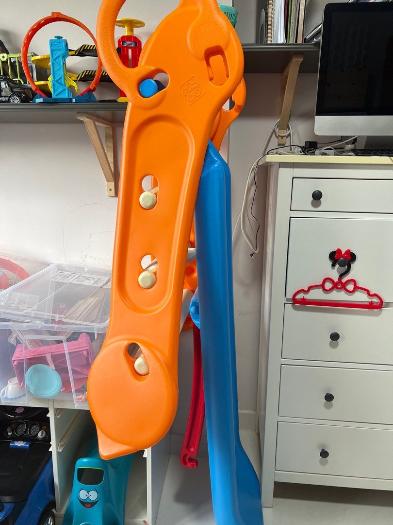 Toys r us Qwikfold Maxi Slide, Hobbies & Toys, Toys & Games on Carousell