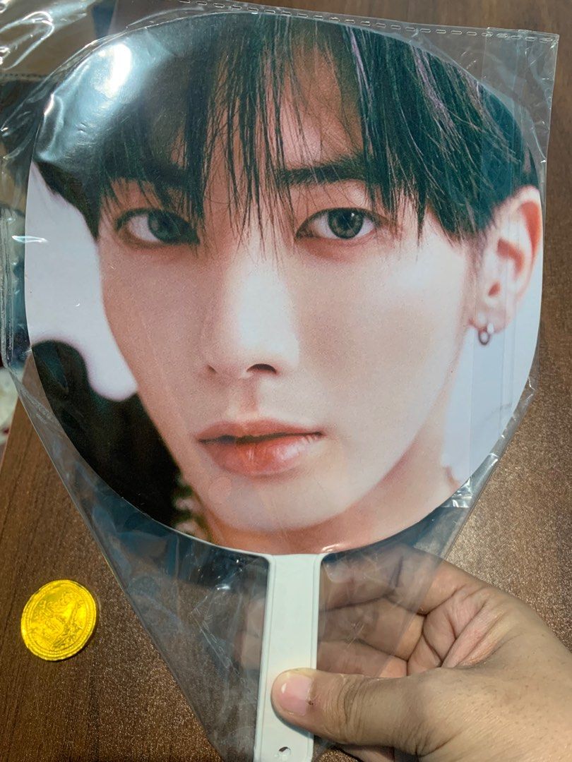 TXT BTS Seventeen Tomorrow x Together Hand Fan, Hobbies & Toys ...