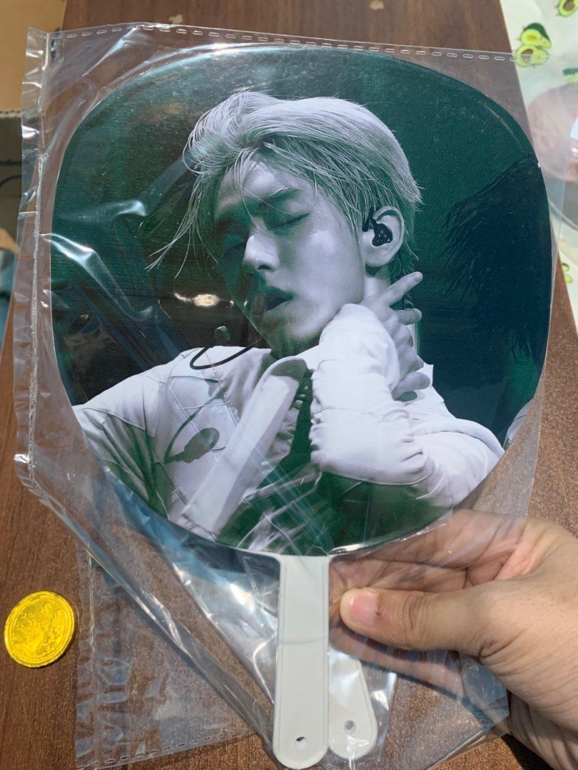 TXT BTS Seventeen Tomorrow x Together Hand Fan, Hobbies & Toys ...