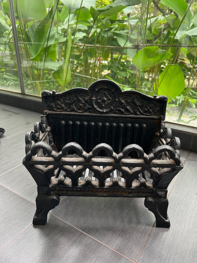 Vintage Cast Iron Firebox Insert, Furniture & Home Living, Home Decor ...