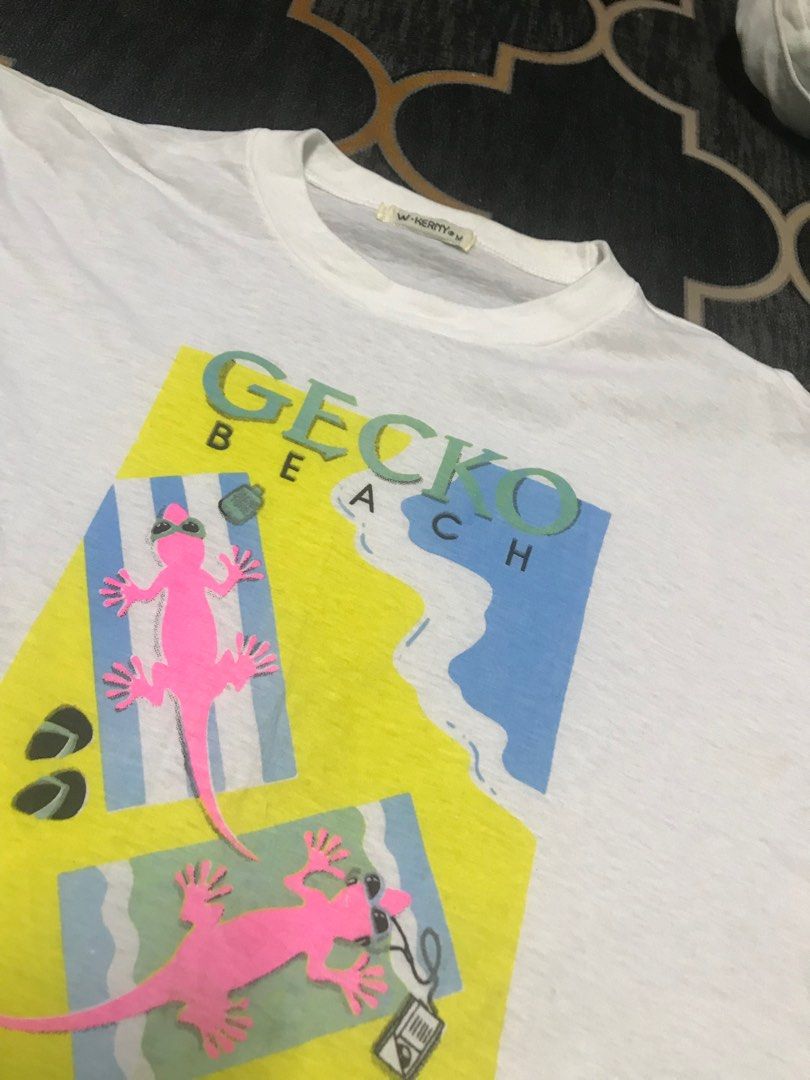 Vintage Gecko beach Hawaii, Men's Fashion, Activewear on Carousell