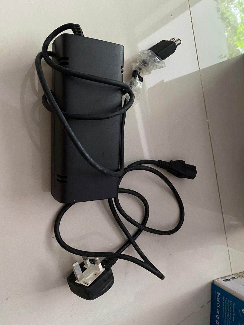 XBOX 360 250GB console + Kinect + Power Supply w/box, Video Gaming ...