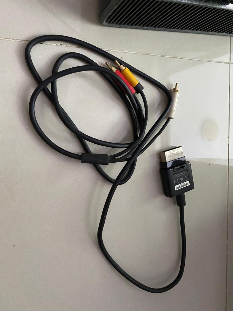 XBOX 360 250GB console + Kinect + Power Supply w/box, Video Gaming ...