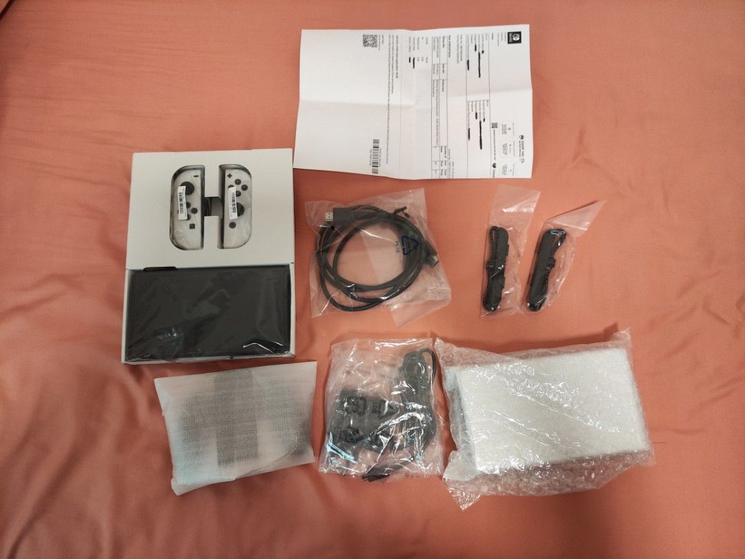 2nd hand Nintendo switch Oled, Video Gaming, Video Game Consoles ...