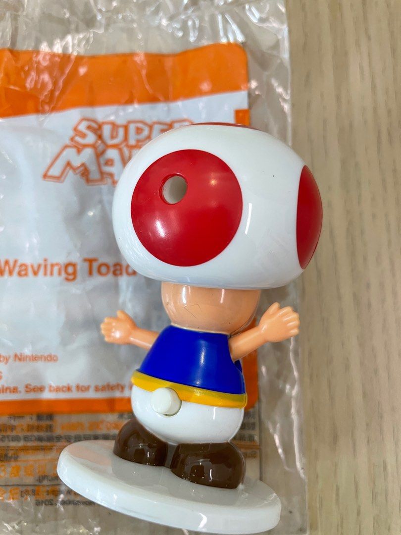麥當勞 McDonald’s Super Mario 超級瑪利奧 Waving Toad, 興趣及遊戲, 玩具 & 遊戲類 - Carousell