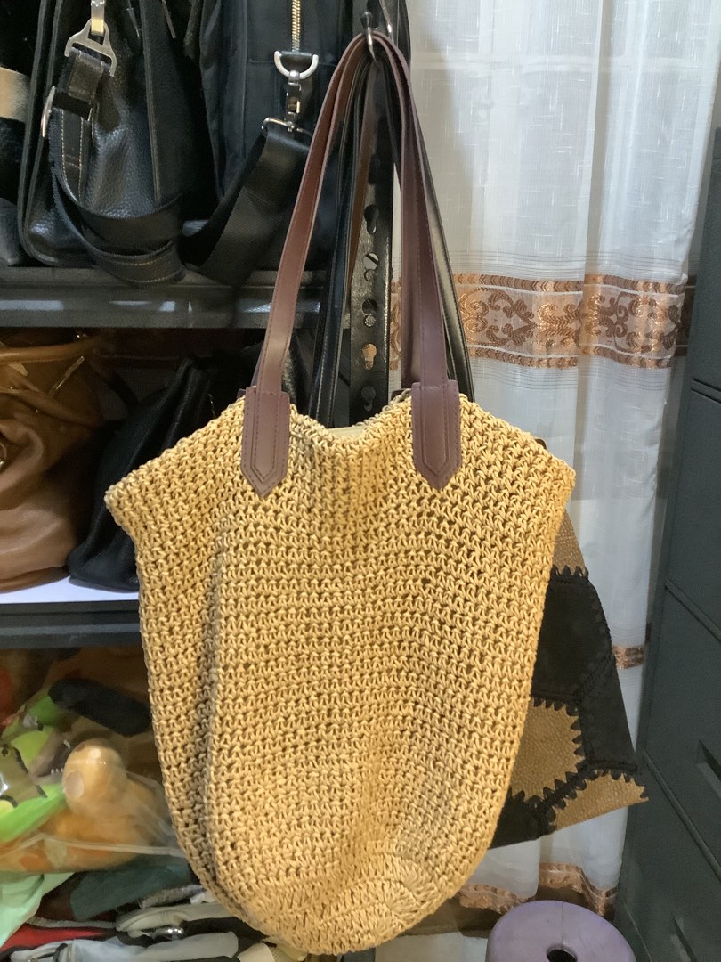 Abaka Beach Bag, Women's Fashion, Bags & Wallets, Beach Bags on Carousell