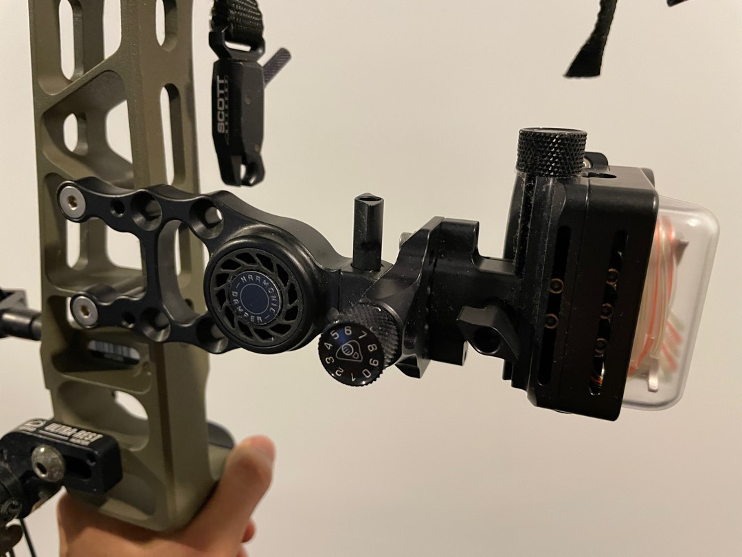 Acxel Armortech 5 pin sight, Sports Equipment, Other Sports Equipment and Supplies on Carousell