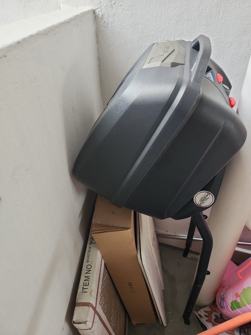 Aerox v1 kappa box and rack, Motorcycles, Motorcycle Accessories on ...