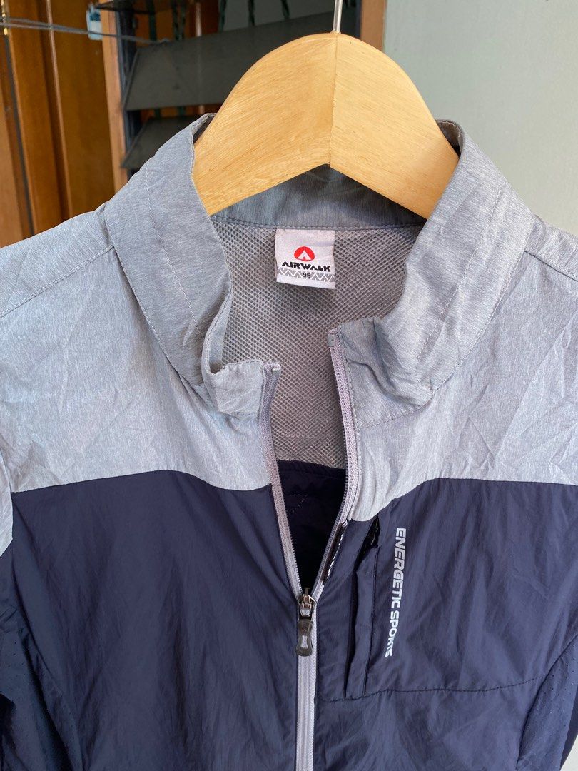 Airwalk sport jacket, Fesyen Pria, Pakaian , Baju Luaran di Carousell