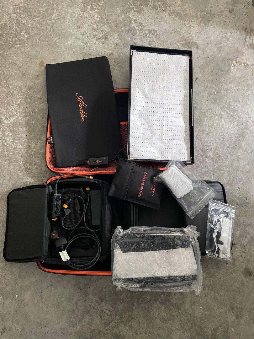 Aladdin All-In-2 RGBWW Flex Light with DMX remote, softbox and grid ...