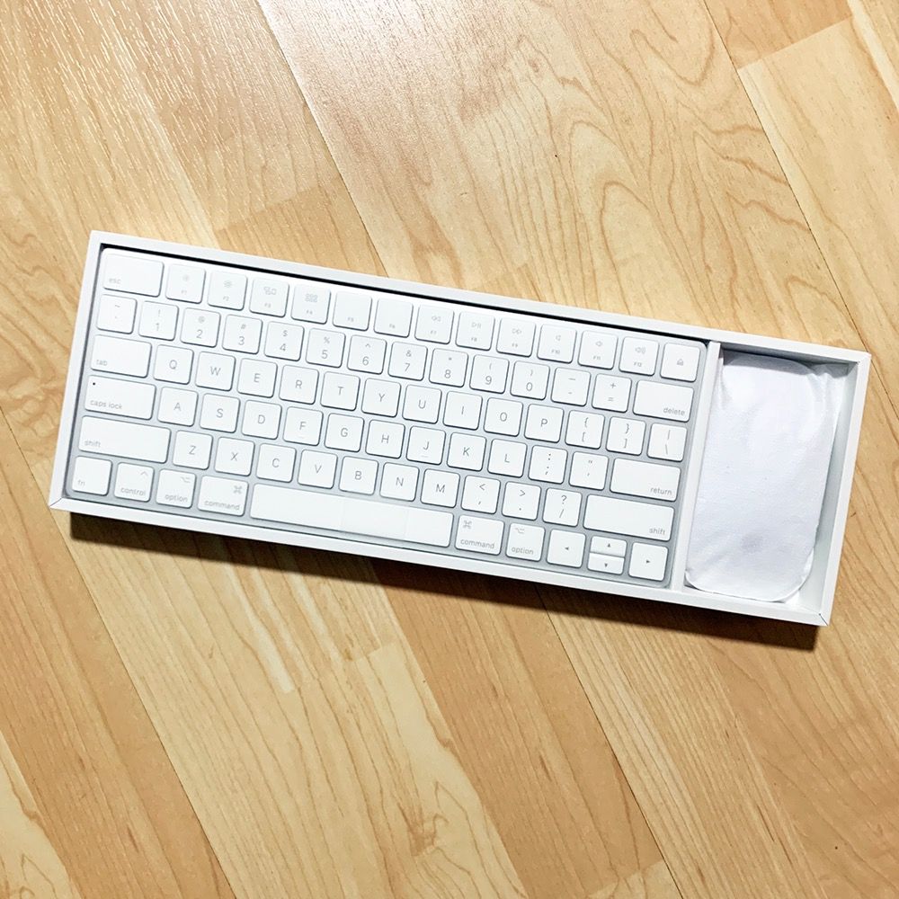 Apple Wireless Magic Keyboard 2 MLA22LL/A with Apple Magic Mouse 2 ...