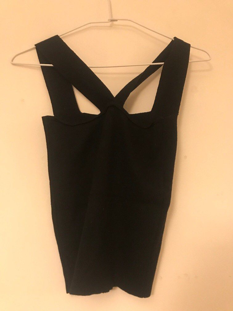Body-Hugging Top, Women's Fashion, Tops, Sleeveless on Carousell