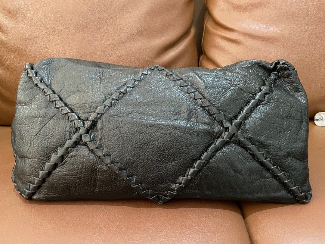 Bottega Veneta Cervo Hobo Leather, Barang Mewah, Tas & Dompet di Carousell