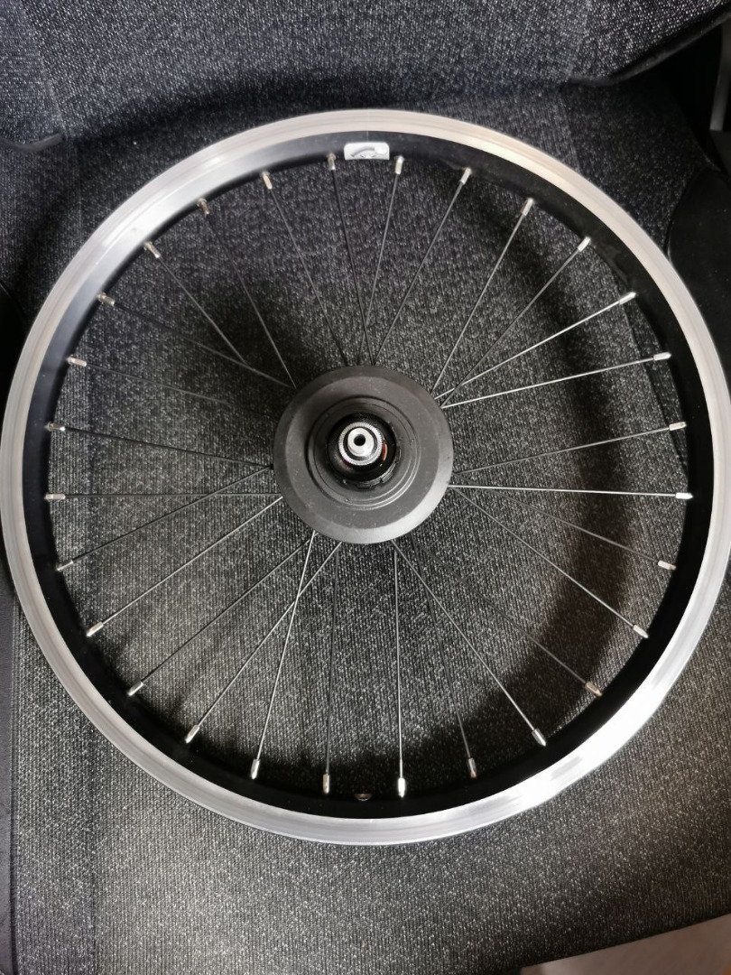 Brompton P Line rear wheel (4-speed, schrader), Sports Equipment ...