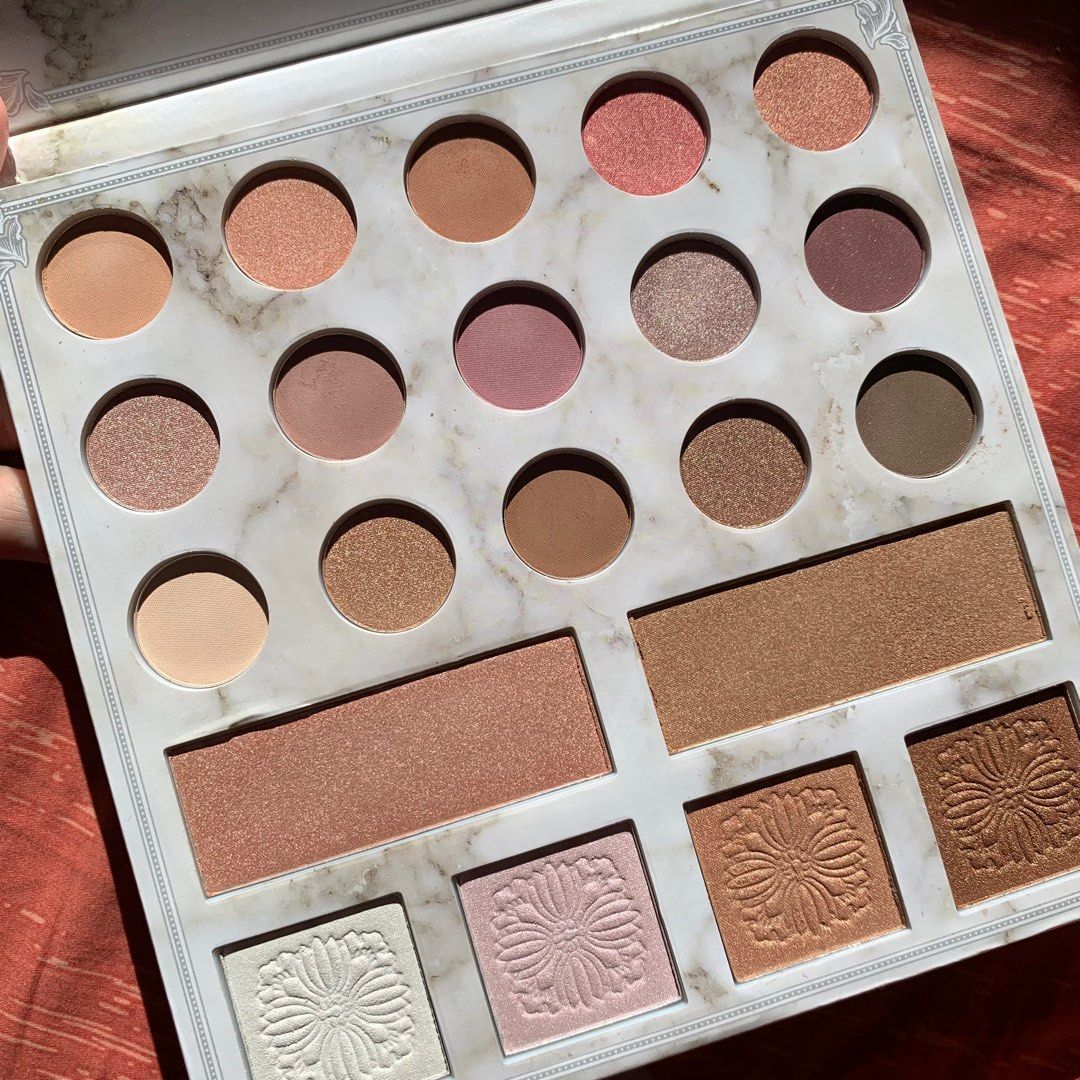 carli bybel eyeshadow palette (deluxe ed.), Beauty & Personal Care ...