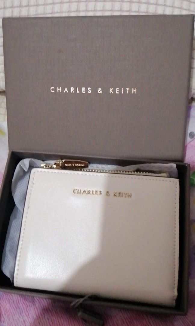 Charles and kate, Women's Fashion, Bags & Wallets, Wallets & Card ...