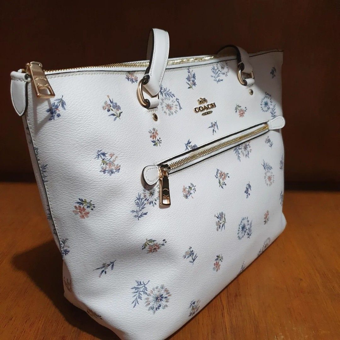 Coach Dandelion Tote Bag, Women's Fashion, Bags & Wallets, Tote Bags on ...