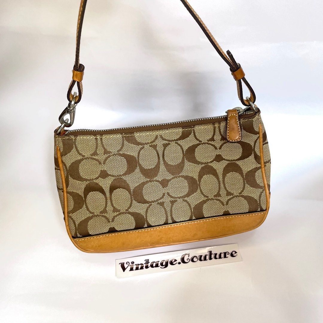 Coach Demi Pochette , Luxury, Bags & Wallets on Carousell