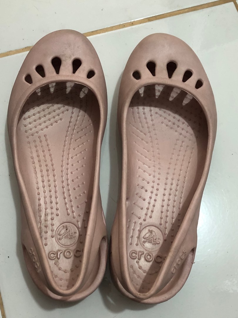 Crocs Orig women, Women's Fashion, Footwear, Flats & Sandals on Carousell