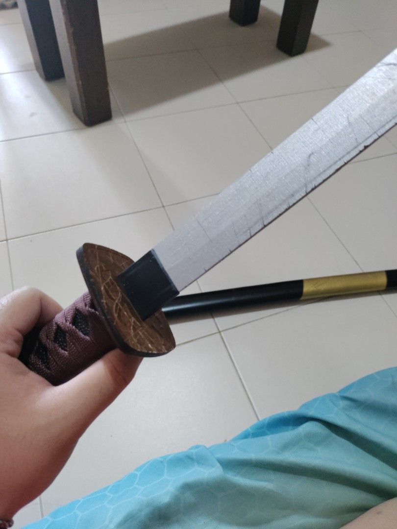 Damaged katana (wooden katana), Hobbies & Toys, Toys & Games on Carousell
