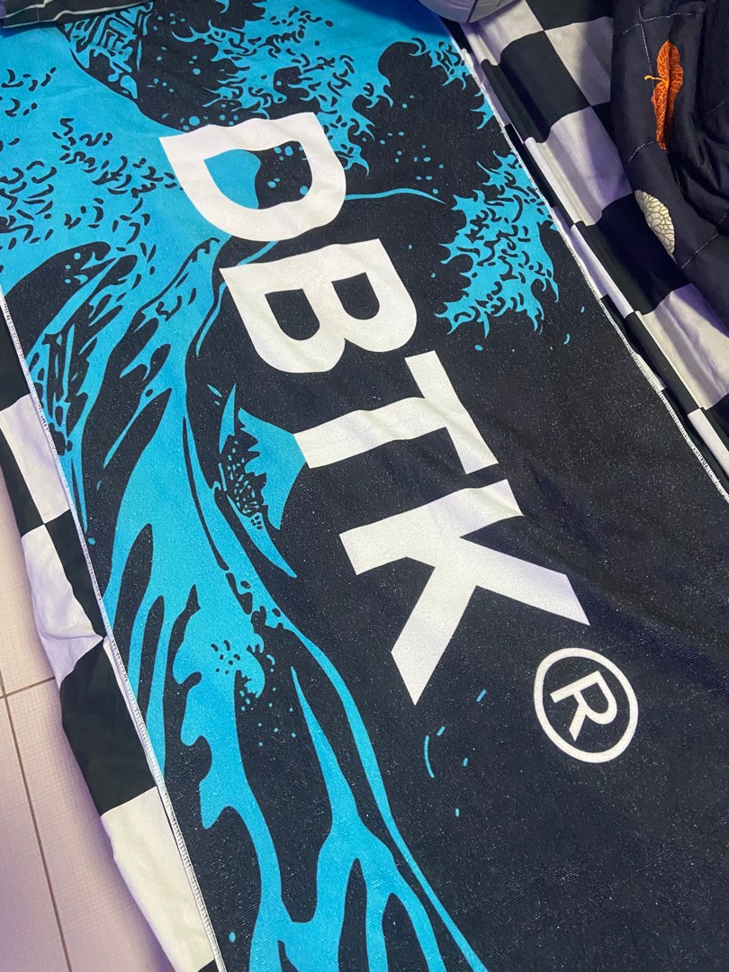 Dbtk essentials, Men's Fashion, Activewear on Carousell