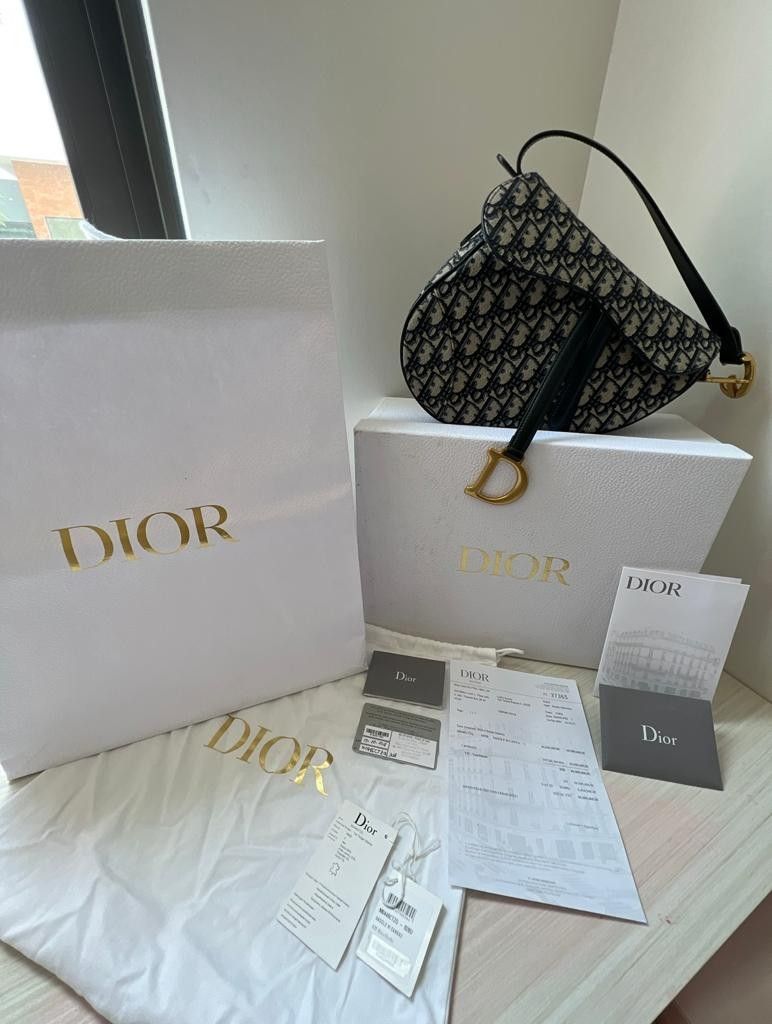Dior saddle M canva, Barang Mewah, Tas & Dompet di Carousell