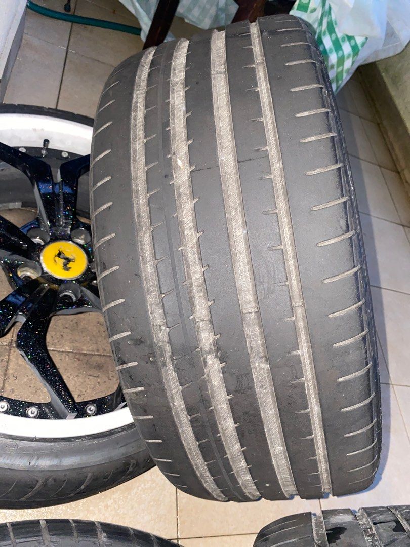 Ferrari sports rims with Goodyear Eagle F1 tyre from Ferrari 430 Spyder ...