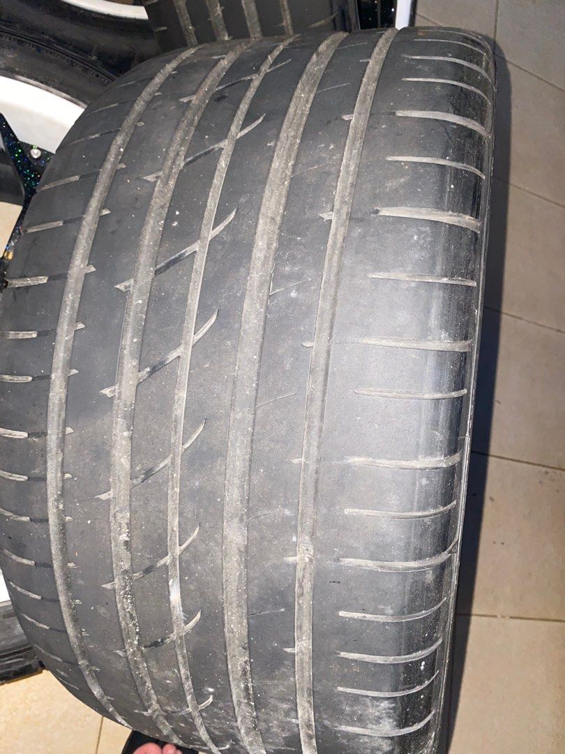 Ferrari sports rims with Goodyear Eagle F1 tyre from Ferrari 430 Spyder ...