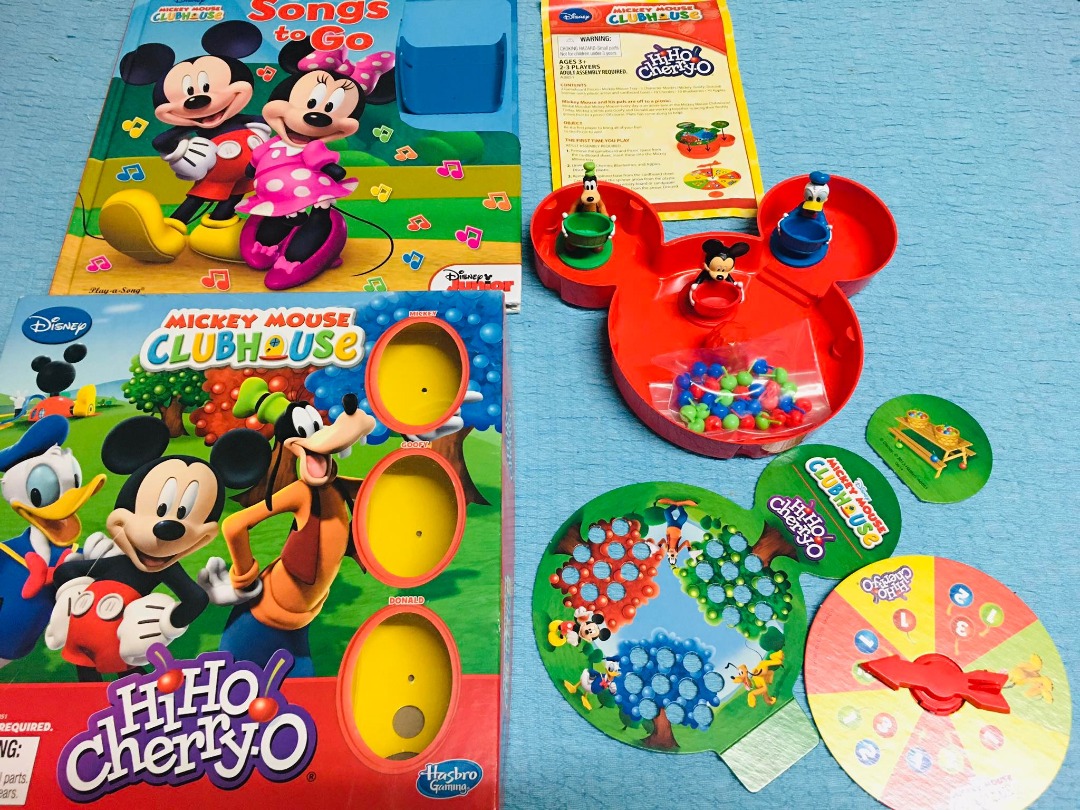 Hasbro Mickey Mouse HiHO Cherry-O Board Game with book, Hobbies & Toys ...