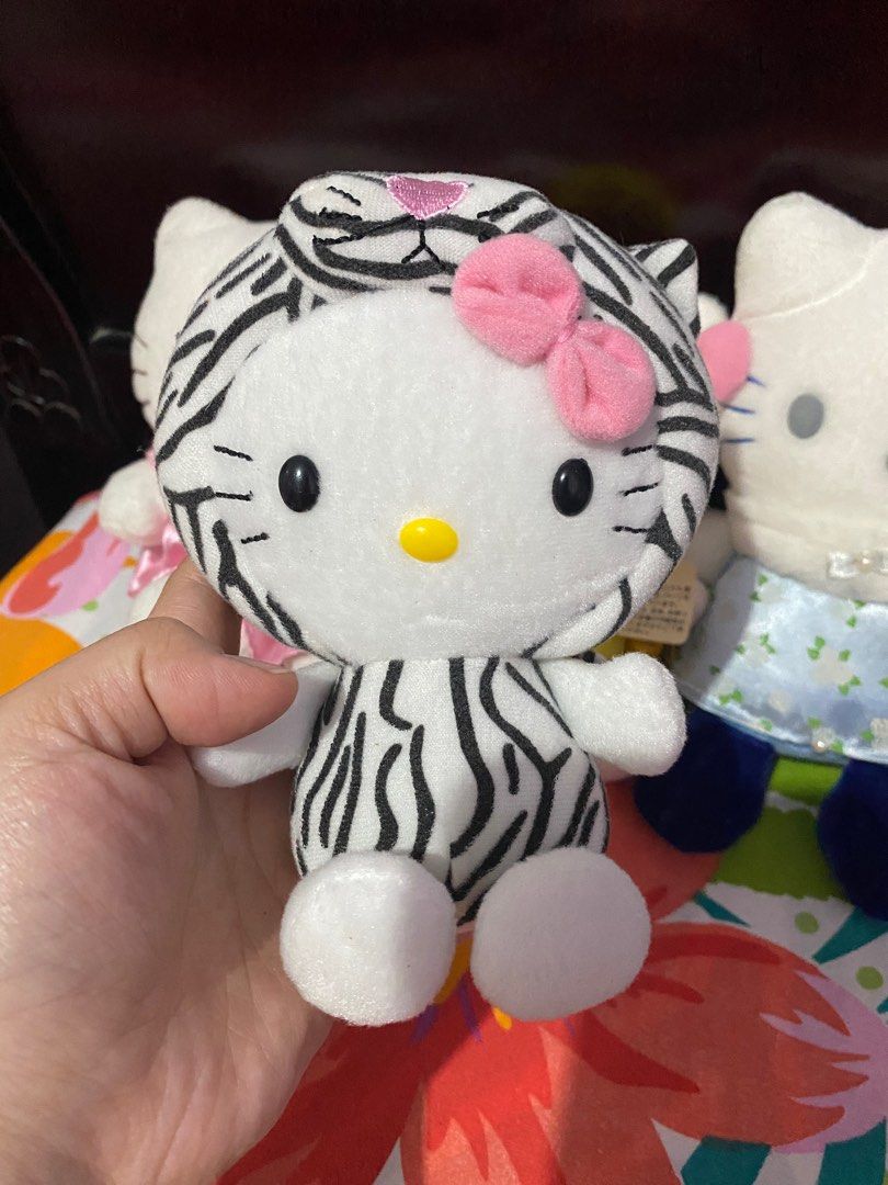 Hello kitty bundle 500, Hobbies & Toys, Toys & Games on Carousell