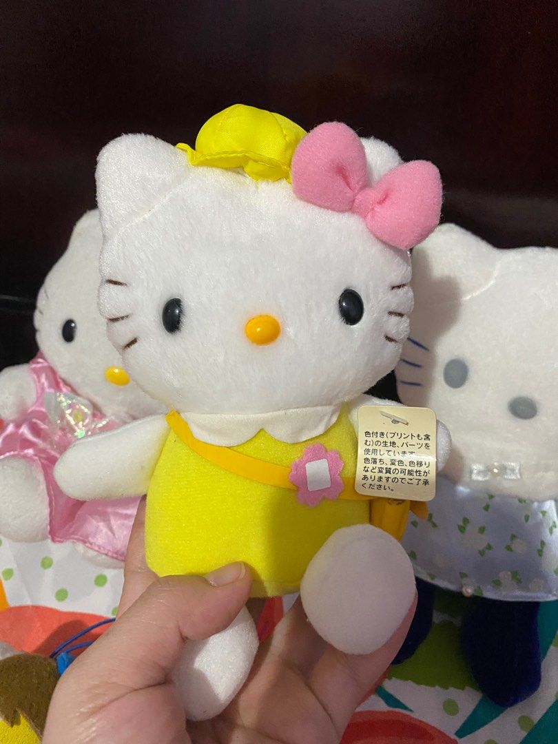 Hello kitty bundle 500, Hobbies & Toys, Toys & Games on Carousell