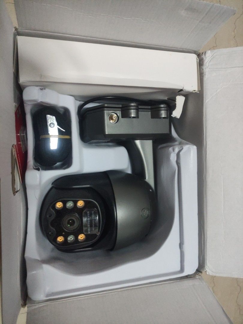 Intelligent solar alert ptz camera, Furniture & Home Living, Security ...