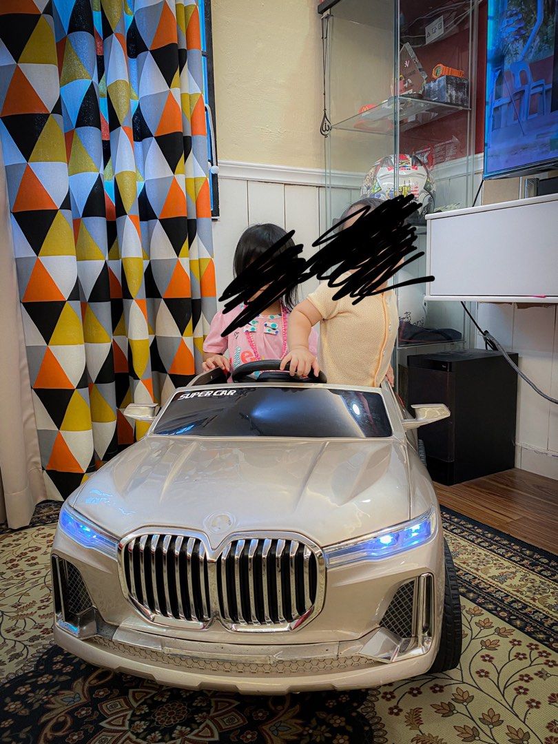 kereta mainan elektrik, Hobbies & Toys, Toys & Games on Carousell