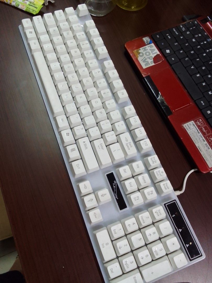 Keyboard Nyala free mouse, Elektronik, Komputer, Lainnya di Carousell