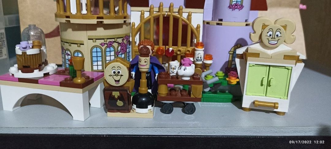 LEGO 40167 Disney Belle's Enchanted Castle Authentic Original, Hobbies ...