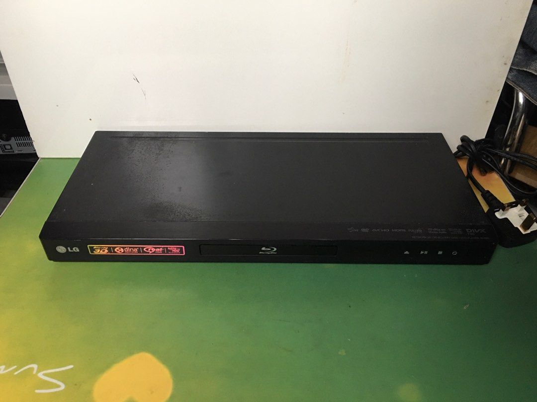 LG BP660 Blu-ray DVD Player 藍光影碟播放機, 家庭電器, 電視 & 其他娛樂, 藍光及播放器 - Carousell