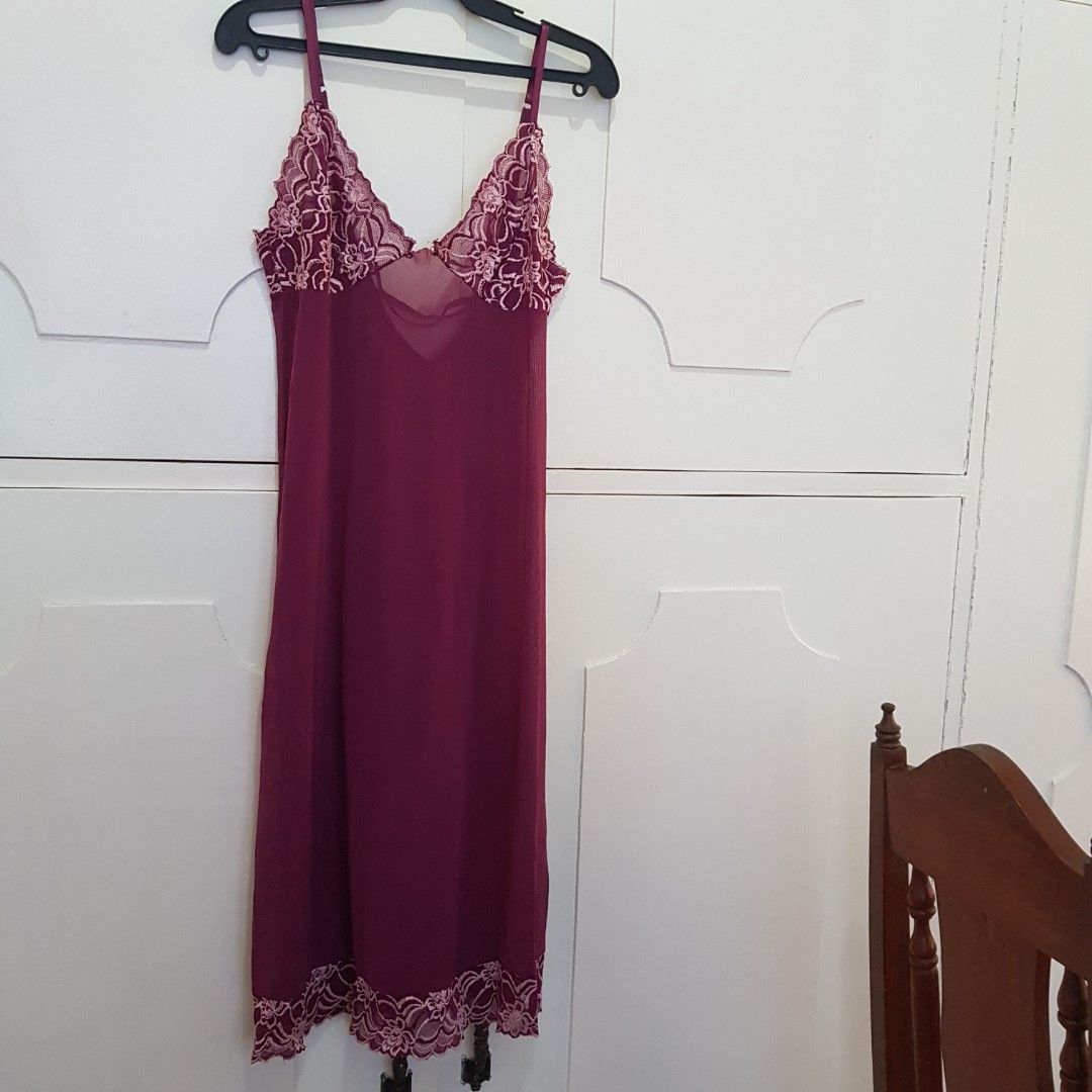 Maroon nightie, Women's Fashion, Undergarments & Loungewear on Carousell