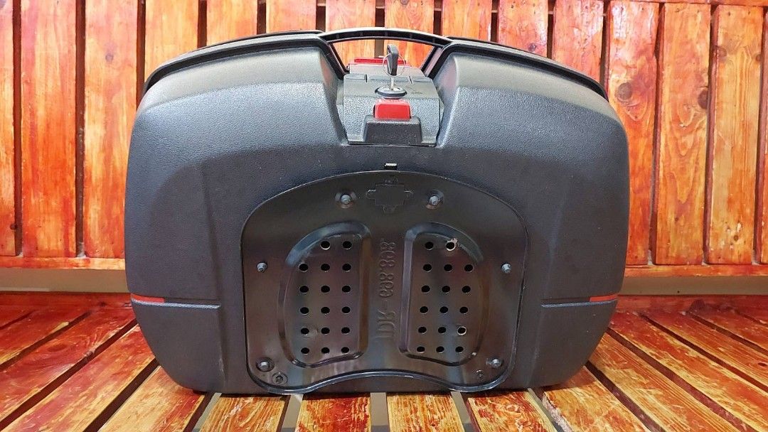 MASATO FERNANDO "THE CHAIRMAN 17" SEC MADE, Everything Else, Others on ...