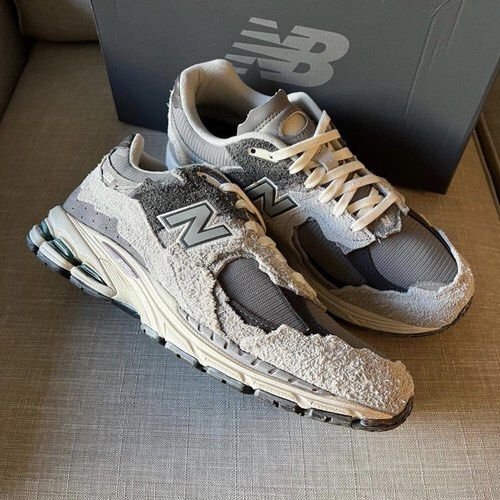 New Balance M2002RDA Grey US8.5, Men's Fashion, Footwear, Sneakers on ...