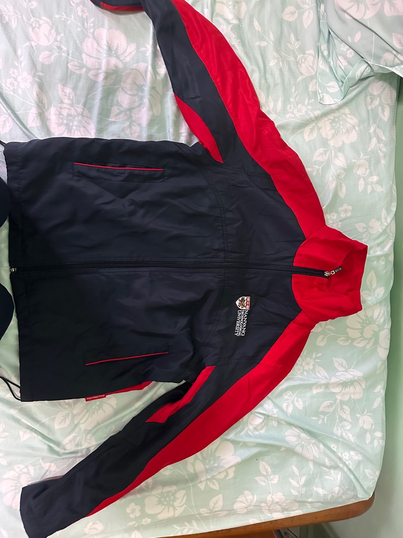 NTU hoodie, Men's Fashion, Tops & Sets, Hoodies on Carousell