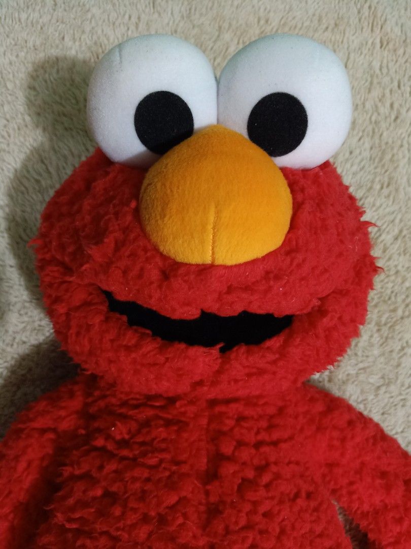 ORIGINAL SESAME STREET CLASSIC ELMO (23 inches), Hobbies & Toys, Toys ...