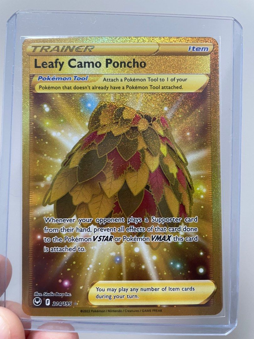 美版Pokémon card Leafy Camo Poncho, 興趣及遊戲, 玩具 & 遊戲類 - Carousell