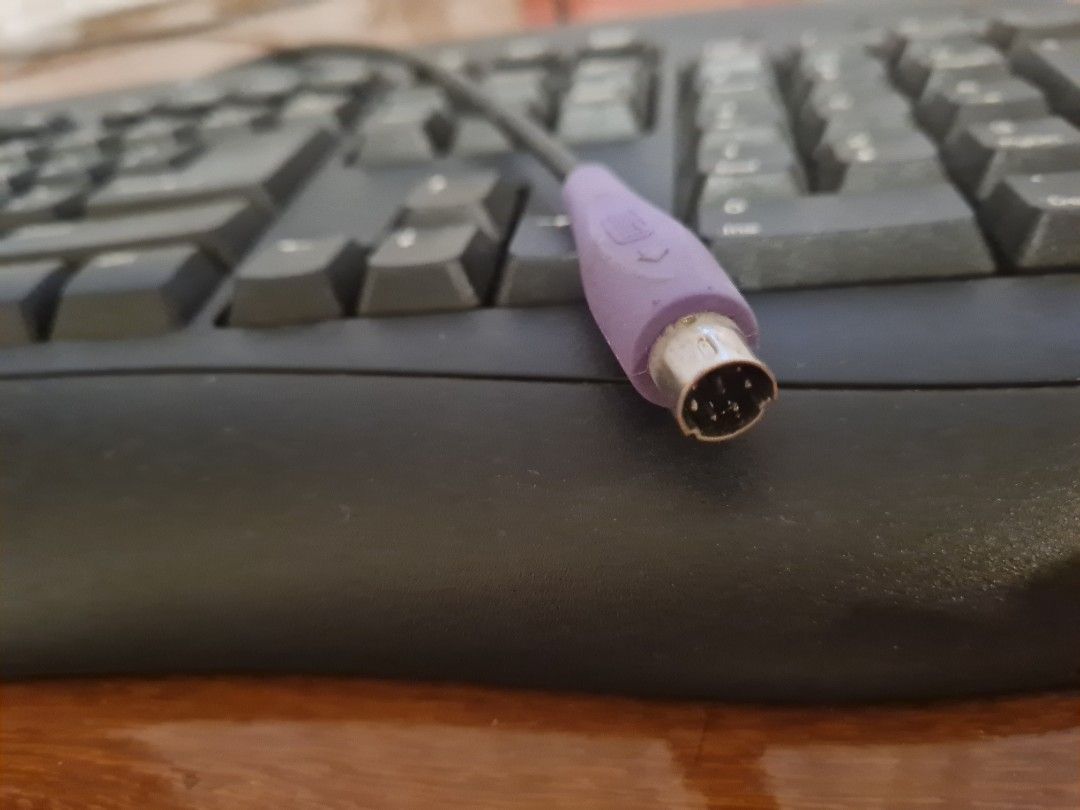 Ps 2 Logitech Easy Keyboard Deluxe Computers And Tech Parts And Accessories Computer Keyboard On