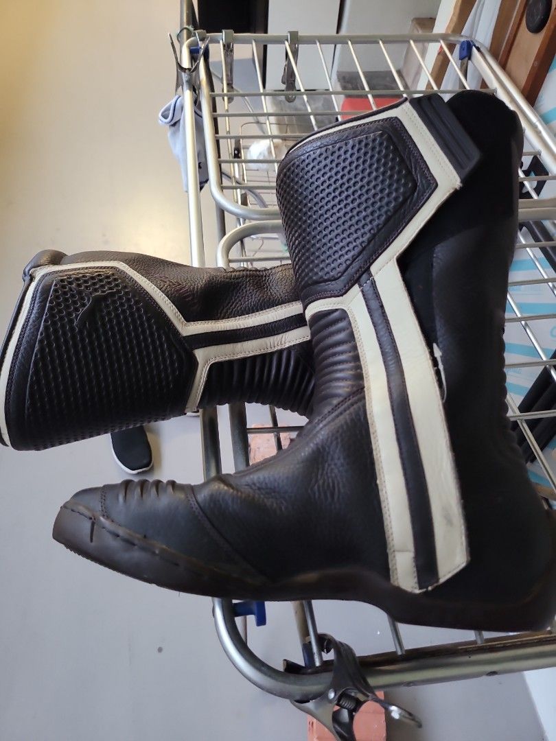 PUMA riding boots, Motorcycles, Motorcycle Apparel on Carousell