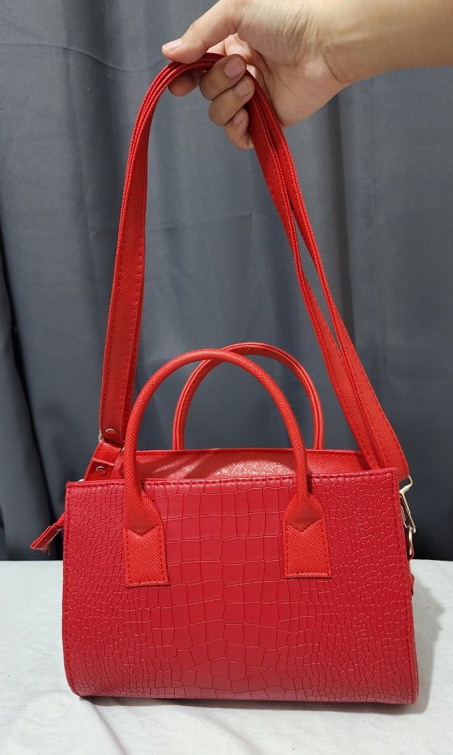 Small red bag (synthetic leather) READ DESCRIPTION, Women's Fashion ...