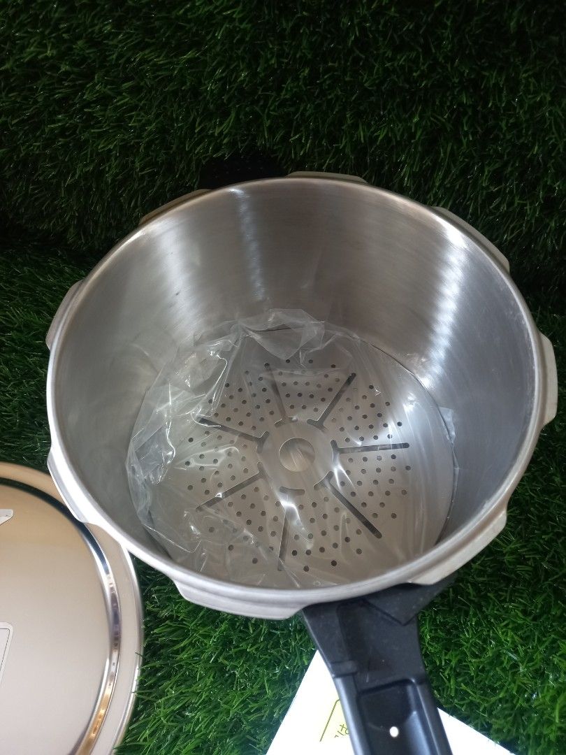 SEB Pressure cooker 6liters, Furniture & Home Living, Kitchenware ...