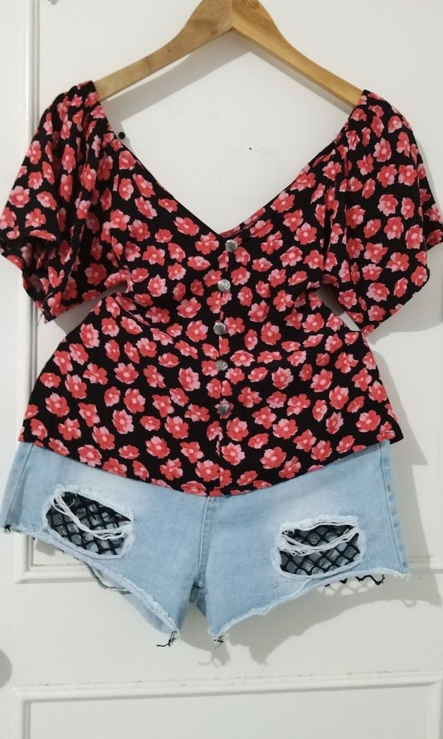 Sexy v cut top, Women's Fashion, Tops, Blouses on Carousell