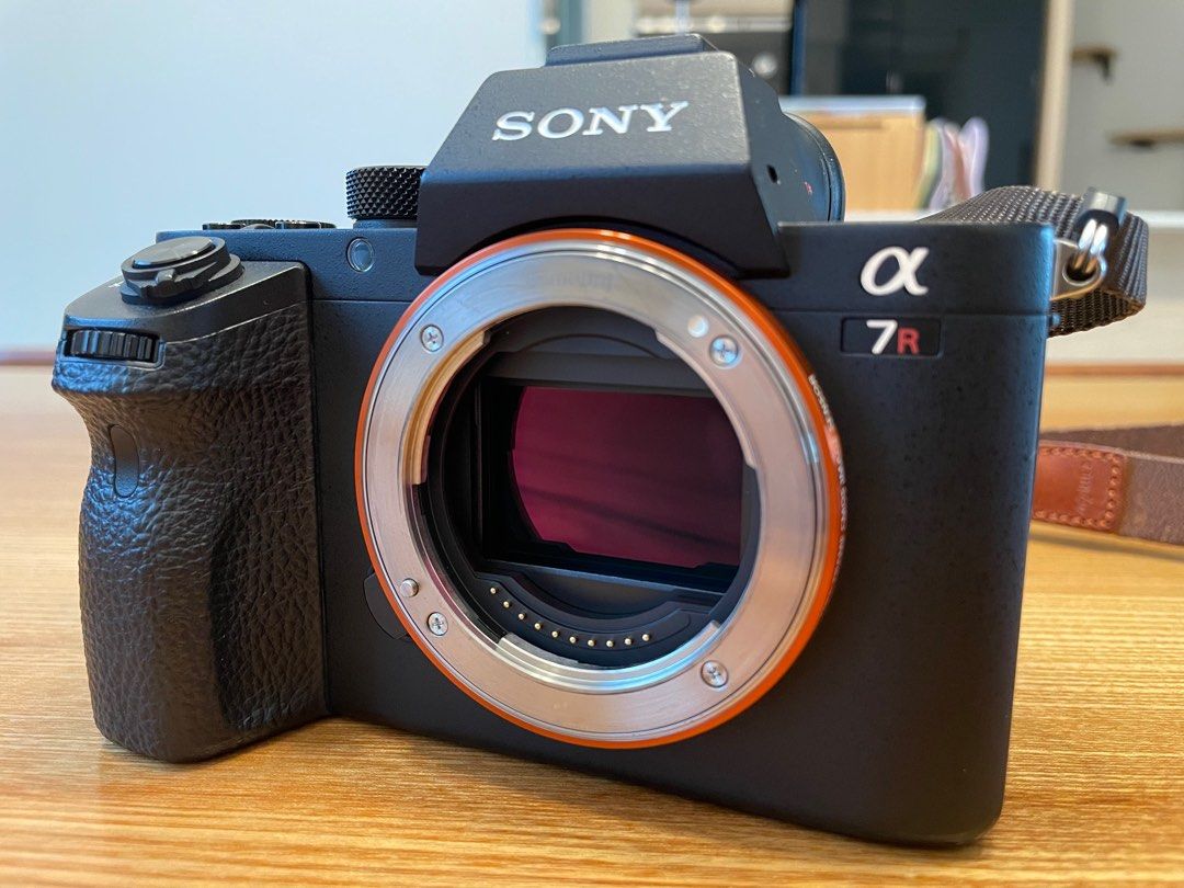 Sony A7R2 (body only) with all original accessories and extra batteries ...