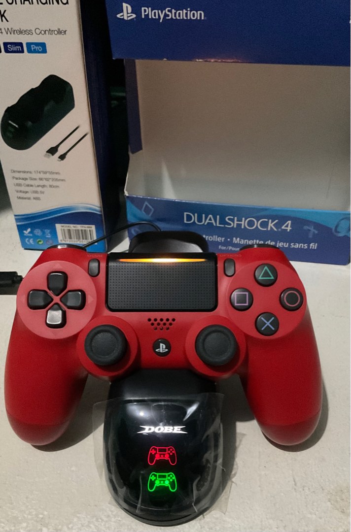 Original SONY Dualshock 4 with dual charging dock, Video Gaming, Gaming Accessories, Controllers ...