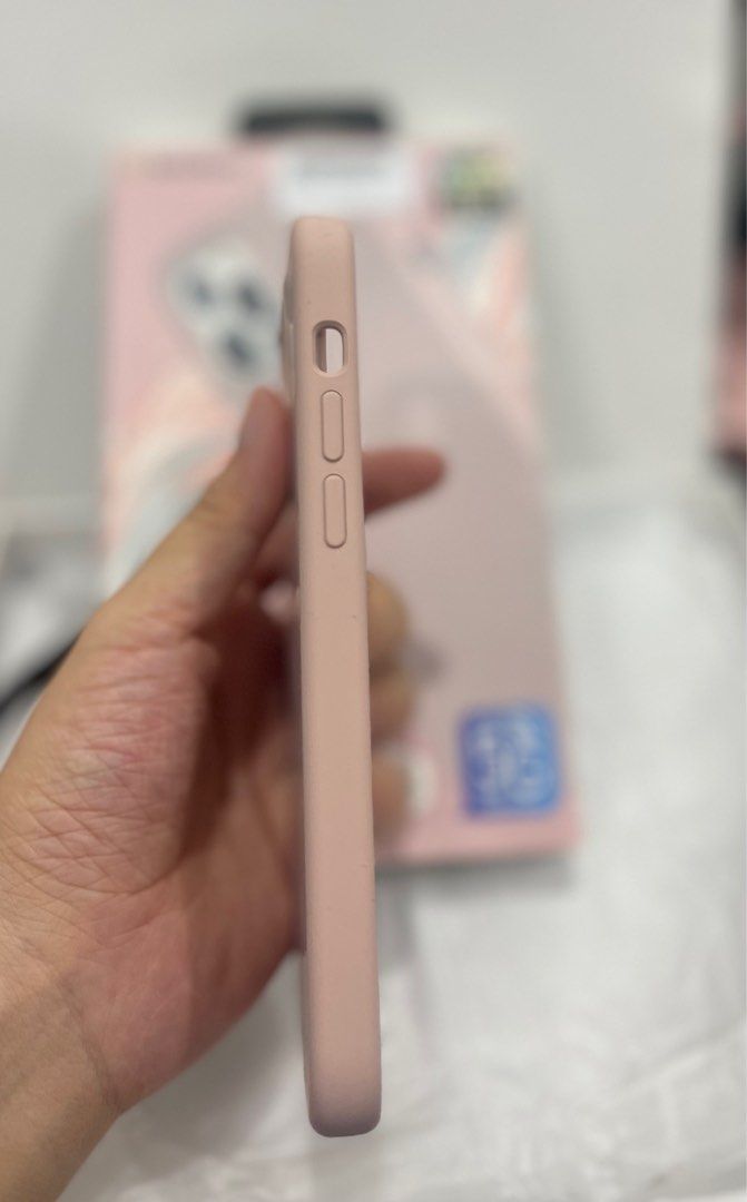 Switch Easy Iphone 12 Casing, Mobile Phones & Gadgets, Mobile & Gadget ...